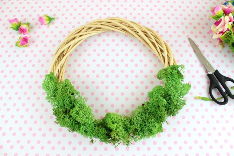 DIY Φτιαχνω Διακοσμητικό Στεφανι με Βρυα και Λουλουδια